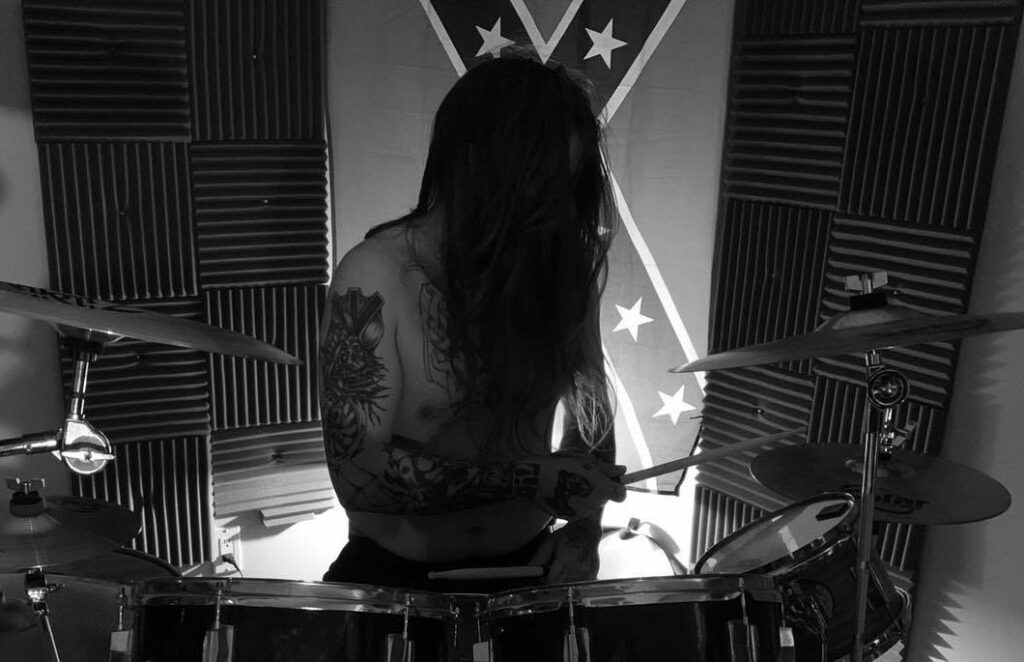 Le label La Barricade et Misanthropic Division Vinland : un véhicule ...